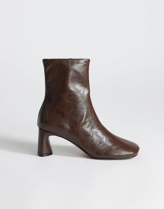 Topshop Kenna Stiefelette aus Kunstleder mit Blockabsatz in Schokobraun