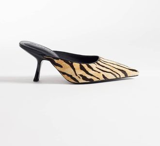 Asos Sophie - Hochwertige Mules aus echtem Leder mit Tigermuster und mittelhohem Absatz-Bunt