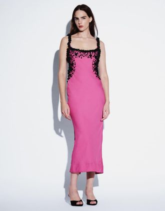 Asos r&uuml;ckenfreies Midaxi-Kleid in S&auml;ulenform mit 3D-verzierter Kante in Pink und Schwarz-Multi