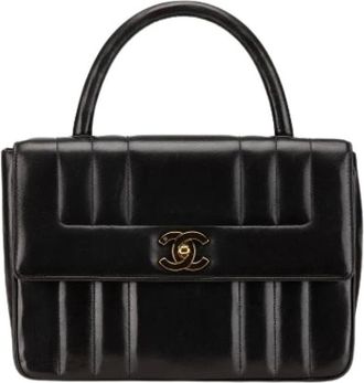 Chanel Sac &agrave; rabat classique pr&eacute;-poss&eacute;d&eacute; - Femme - Pre-owned - Noir - Taille: ONE Size