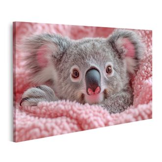 Islandburner Bild auf Leinwand Niedlicher Koala Eingehüllt In Flauschige Decke Bilder Wandbilder Poster