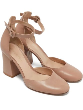 Gianvito Rossi Pumps mit Kn&ouml;chelriemen 85mm - Nude