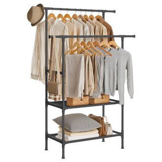 Songmics Kleiderständer, Garderobenständer aus Metall, mit 2 Kleiderstangen, 2 Ablagen, bis 70 kg belastbar, einfache Montage, schwarz RDR002B02