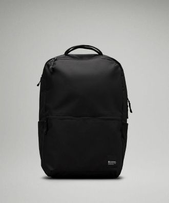 lululemon Rucksack mit Doppelrei&szlig;verschluss 22 L - Gr&ouml;&szlig;e 2 l in Black/Traverse Grey