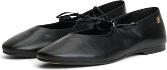 Tommy Hilfiger ballerines &agrave; lacets en cuir noires