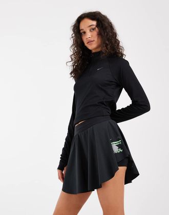 Nike Swift Skort in Schwarz