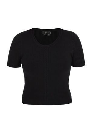 Faina Pullover Fashion Look