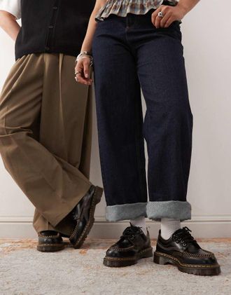 Dr. Martens Dr. Martens - Lowell - Chaussures unisexes &agrave; coutures contrastantes - Noir