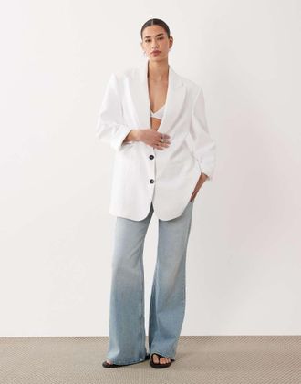 Asos Blazer habill&eacute; d&eacute;contract&eacute; style masculin - Blanc