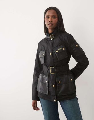 Barbour Heritage gewachste Jacke mit G&uuml;rtel und PU-Details in Schwarz