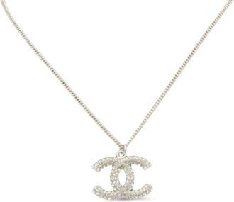 Chanel collier à pendentif en argent (2018)