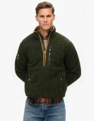 Superdry Outdoor - Polaire à col zippé en imitation peau de mouton - Vert olive
