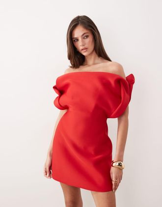 Asos Minikleid aus neoprenartigem Stoff in Rot mit strukturiertem Carmen-Ausschnitt