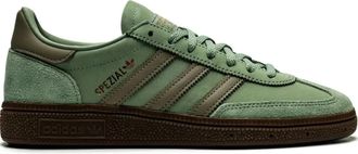 adidas Low-Top Sneaker - Handball Spezial W Silver Green/silver Pebble/gum5 - Gr. US_11_5 - in Gr&uuml;n - f&uuml;r Damen
