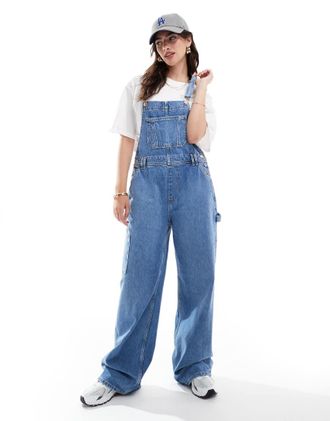 Only Worker-Latzhose aus hellblauem Denim