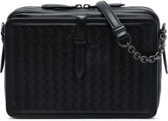 Bottega Veneta Hobo Bags - Nappa Intrecciato Belt Flap Camera Bag - Gr. unisize - in Schwarz - f&uuml;r Damen