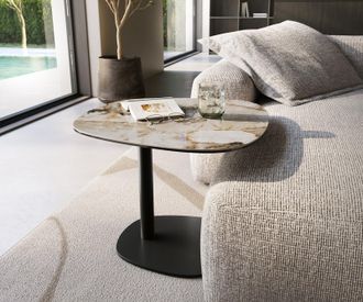 DELIFE Beistelltisch Edge Boot 60x60 cm Keramik Patagonia Poliert Eleny Metall Schwarz, Beistelltische