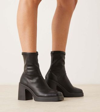 Asos Wide Fit - Edison - Bottes souples &agrave; talon &eacute;pais et bout carr&eacute; - Noir
