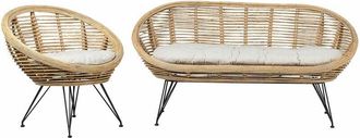 Beliani Lounge Set Nat&uuml;rlich Rattan 2-Sitzer Gartensofa und Gartenstuhl mit Schwarzem Metallgestell Auflagen Hellbeige Stoff Boho Outdoor Indoor