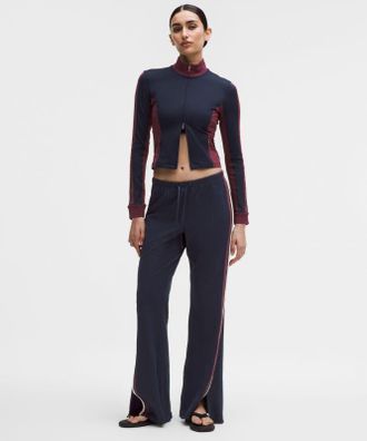 lululemon Trainingshose im Slim Fit mit mittelhohem Bund und Streifen f&uuml;r Frauen - Gr&ouml;&szlig;e XL in True Navy/Light Ivory/Burgundy Bay