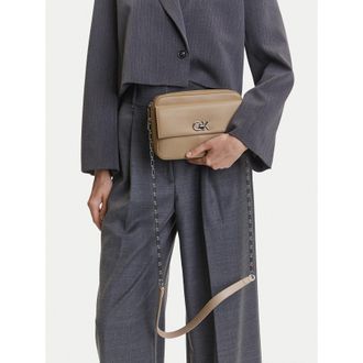 Calvin Klein Handtasche Calvin Klein Ck Pocket Camera Bag K60K613089 Braun