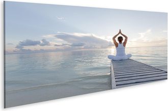 Islandburner Bild auf Leinwand Frau Macht Yoga Am Meer Auf Einem Steg Im Morgenlicht Bilder Wandbilder Poster