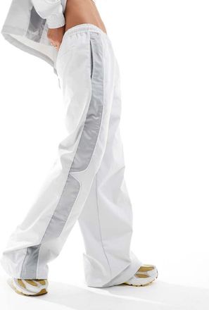 Nike Streetwear - Pantalon - Gris clair