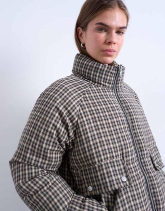 Topshop Pufferjacke in Schwarz mit kleinem Karomuster und Stehkragen