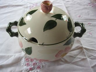 Villeroy & Boch Wildrose Schüssel mit Deckel 1,90l