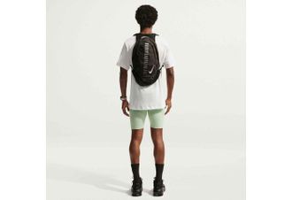 Nike T-Shirt M NK DF TEE STD IYKYK SU26 sportliche Passform