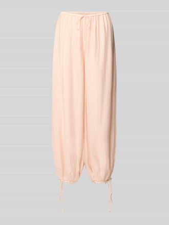 Gina Tricot Relaxed Fit Stoffhose aus Viskose-Mix