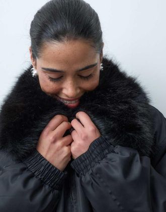 Asos MA1 Bomberjacke mit faux-fur-Besatz in Schwarz