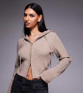 the frolic Exklusive, gerippte Strickjacke in Hellbeige mit Zwei-Wege-Rei&szlig;verschluss und Kapuze-Neutral