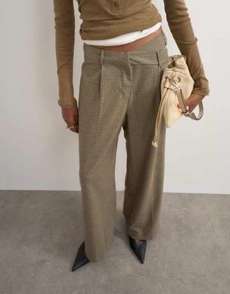 Topshop Heritage karierte Hose mit Wickelbund in Camel-Neutral