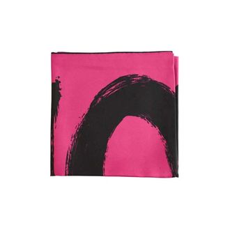 Dior Carr&eacute; en soie rose