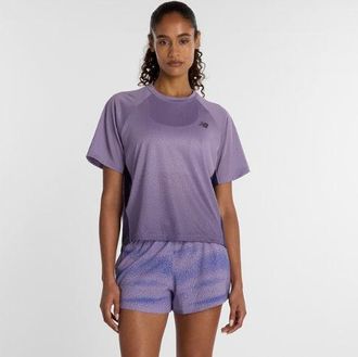 New Balance Damen Viz-Tech Run T-Shirt in Violett, Poly-Strick, Gr&ouml;&szlig;e XS
