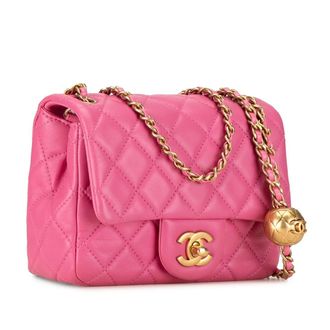 Chanel Hobo Bags - Mini Square Classic Lambskin Pearl Crush Single Fl - Gr. unisize - in Gold - f&uuml;r Damen