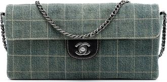 Chanel Hobo Bags - CC Chocolate Bar Denim East West Flap - Gr. unisize - in Blau - f&uuml;r Damen