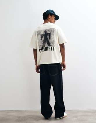 Carhartt Work in Progress Bricky Man T-Shirt mit Logo auf der Vorderseite und Print auf der R&uuml;ckseite in Wollwei&szlig;