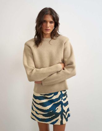 Topshop fein gestrickter Pullover mit Schulterpolstern in Oat-Neutral