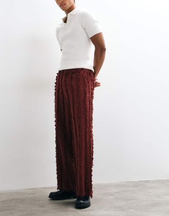 Reclaimed Vintage &eacute;dition limit&eacute;e ensemble coordonn&eacute; pantalon de costume oversize rouille effiloch&eacute;-Rouge