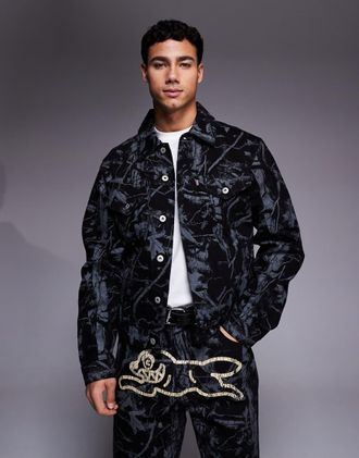 Icecream Trucker-Jeansjacke aus dunklem Denim mit Military-Baum-Muster, Kombiteil-Bunt