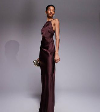 Asos Tall ASOS DESIGN Tall - Robe longue en mousseline et satin avec encolure carr&eacute;e montante - Chocolat-Brown