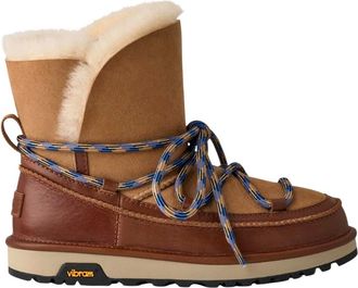 UGG Classic Tread Boot - Femme - Chaussures - Brun - Taille: 39 EU