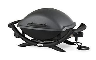 Weber Q2400 Elekrogrill mit Seitentischen, 54 x 39cm Grillf&auml;che, portable, 2-geteilter porzellanemaillierter Guss-Grillrost, Aluminiumguss Deckel & Geh&auml;use 