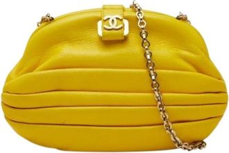 Chanel Sac bandouli&egrave;re Coco Mark en cuir pr&eacute;-poss&eacute;d&eacute; - Femme - Pre-owned - Jaune - Taille: ONE Size