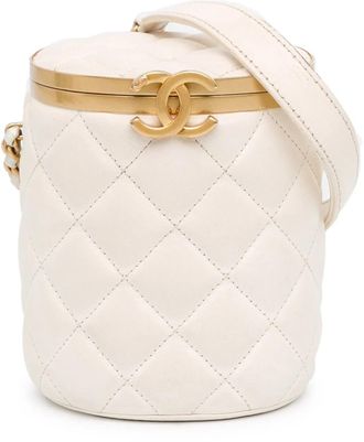 Chanel Hobo Bags - Small Quilted Lambskin Crown Box Bag - Gr. unisize - in Wei&szlig; - f&uuml;r Damen