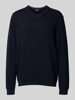 Christian Berg Kaschmirpullover mit V-Ausschnitt