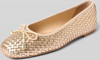 Inuovo Ballerinas aus Leder mit Schleifendetail