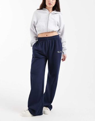 Six Stories Pantalon de jogging densemble &agrave; inscription &laquo; Wifey Club &raquo; - Bleu marine